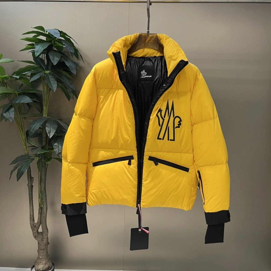 Low-cost Moncler Down Jackets