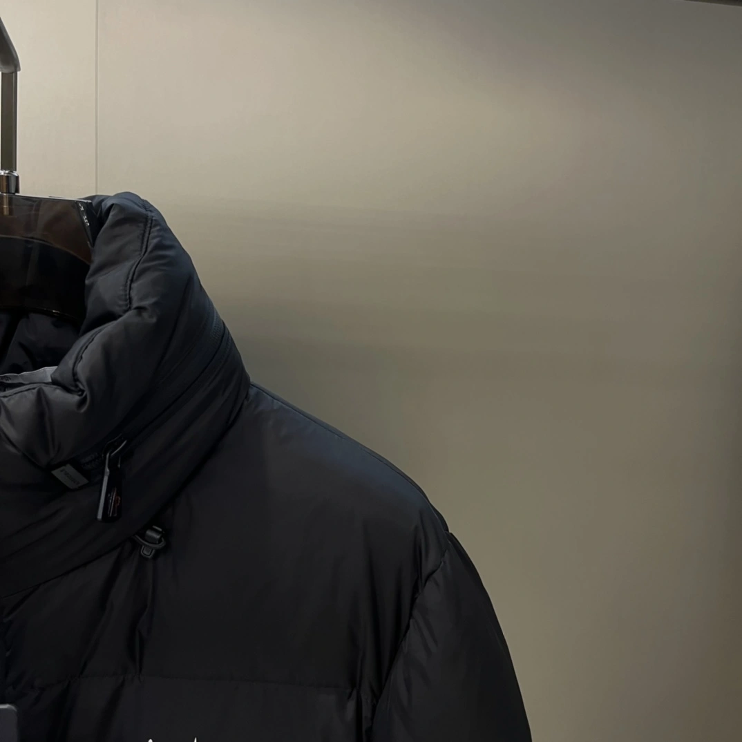 Exact replica Moncler Down Jackets