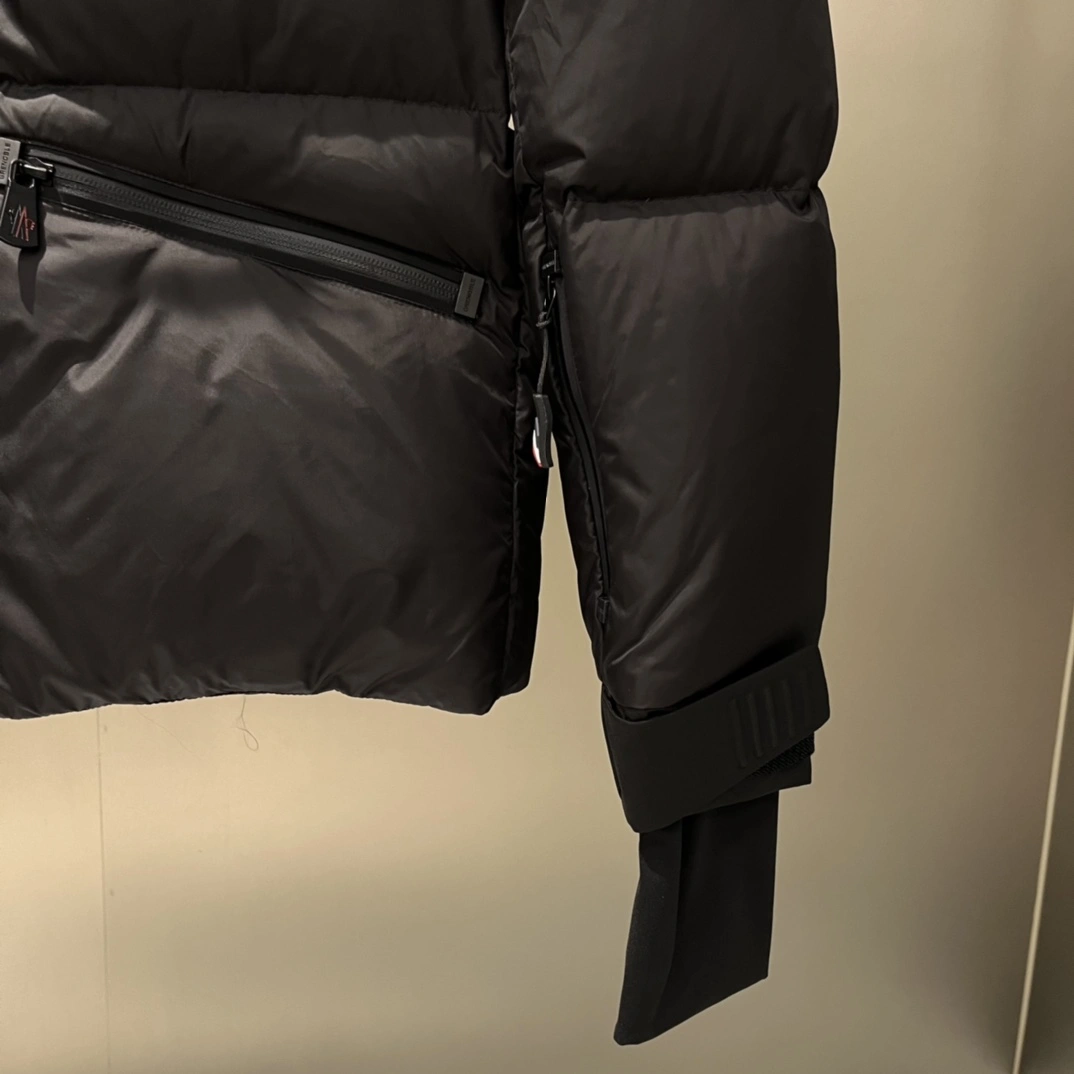 Exact replica Moncler Down Jackets