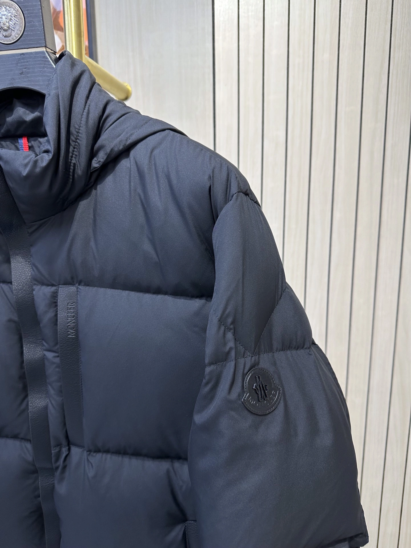 Low-cost Moncler Down Jackets