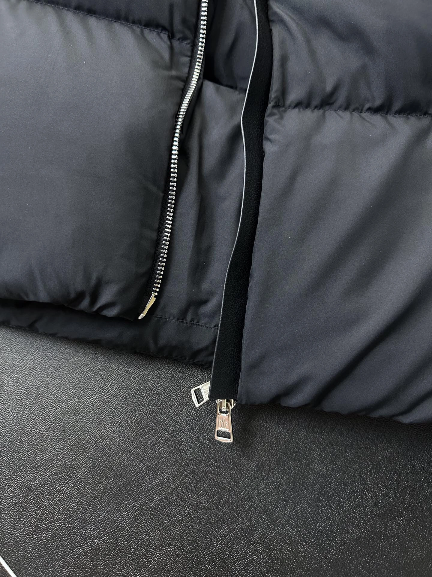 Low-cost Moncler Down Jackets