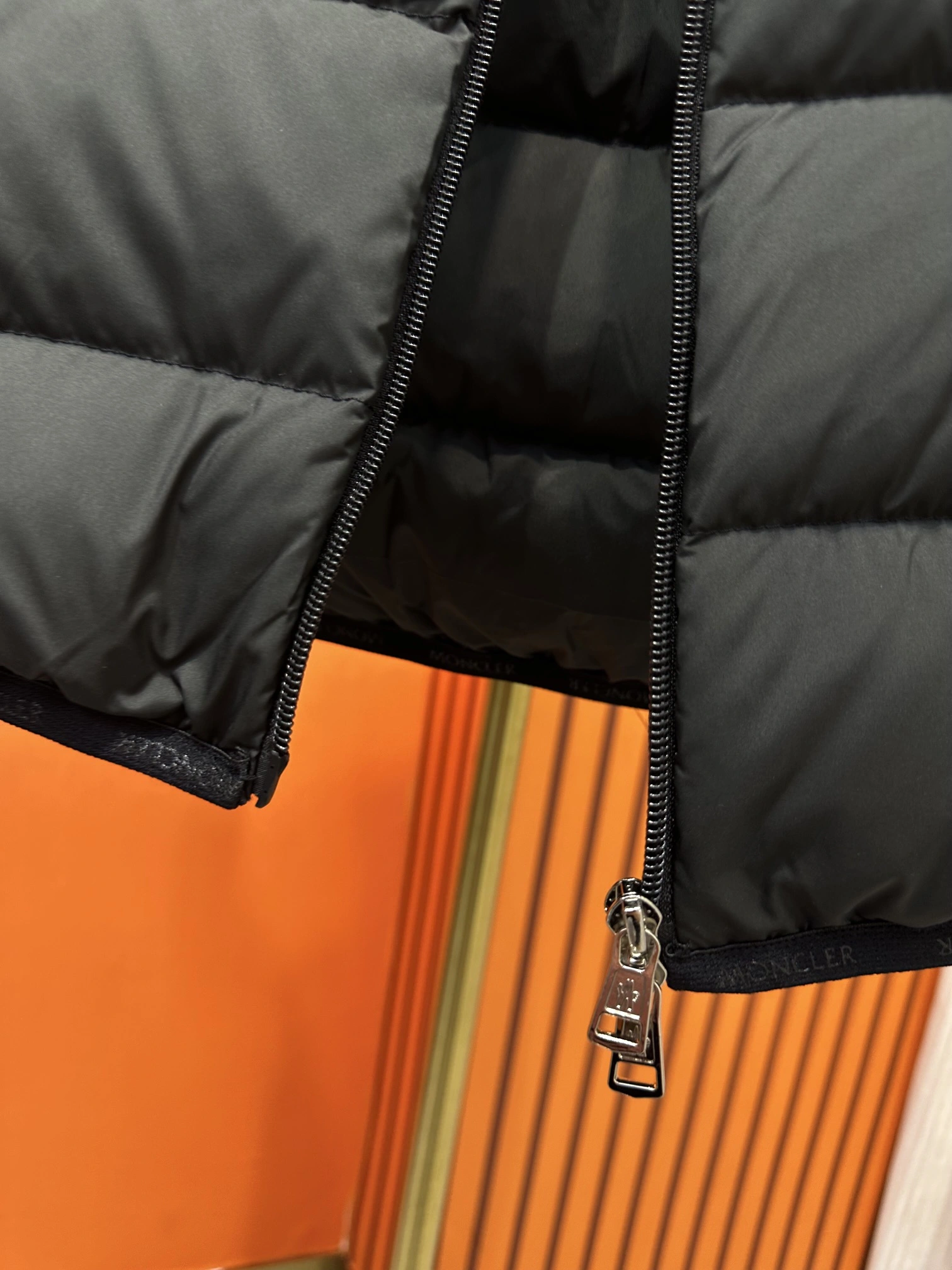 Low-cost Moncler Down Jackets