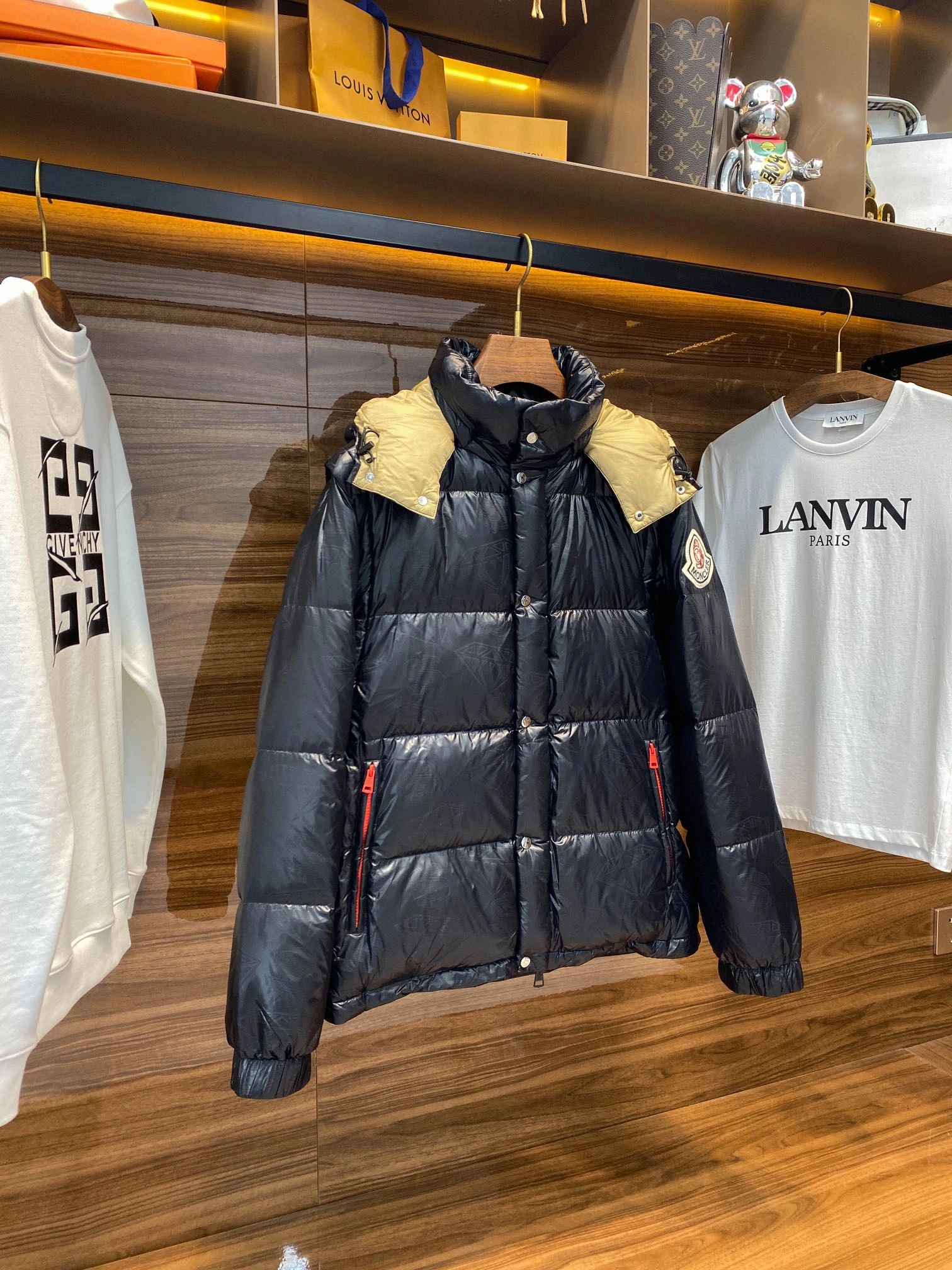 Inexpensive Moncler Down Jackets