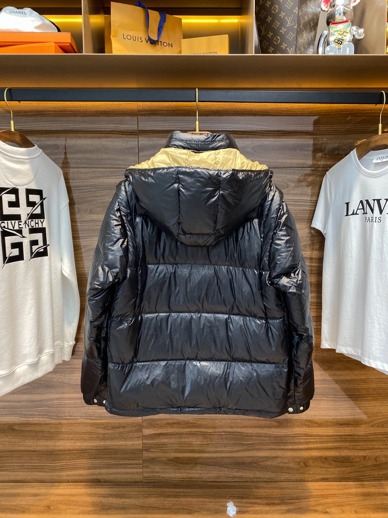 Inexpensive Moncler Down Jackets