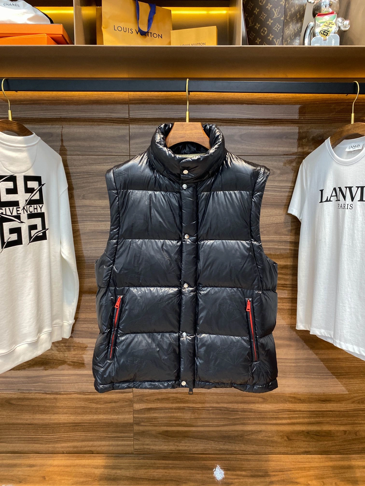 Inexpensive Moncler Down Jackets