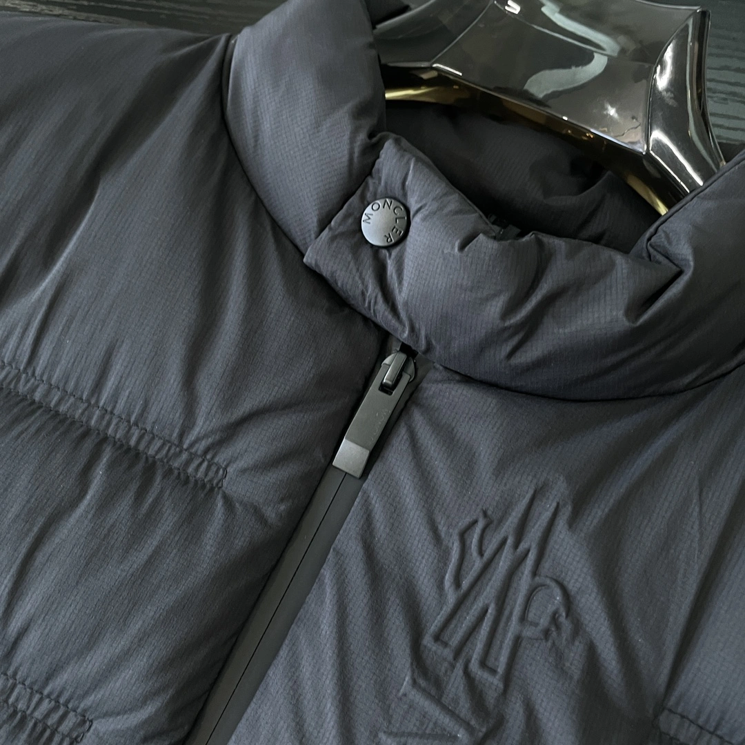 1:1 copy Moncler Down Jackets
