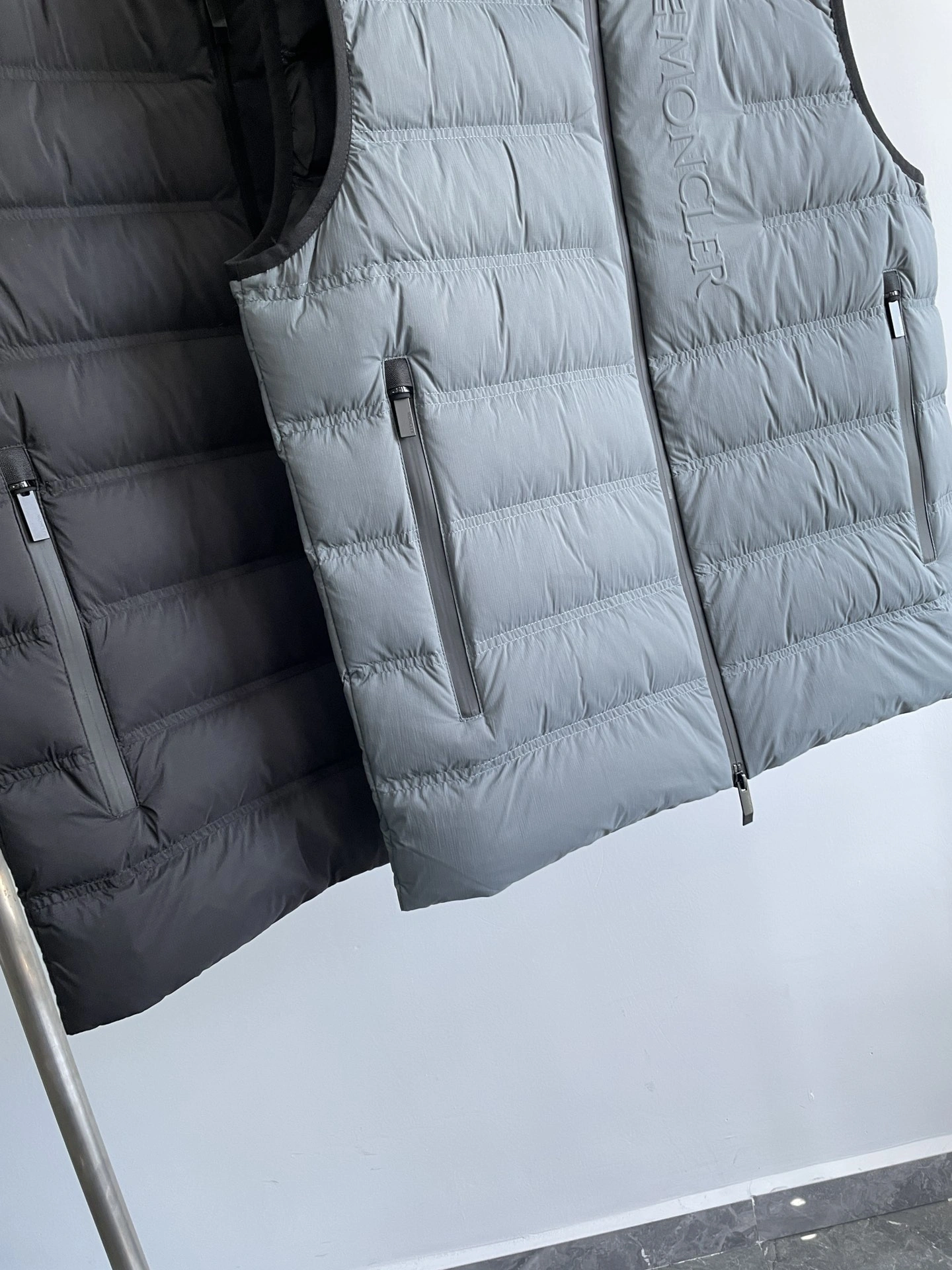 Inexpensive Moncler Down Jackets