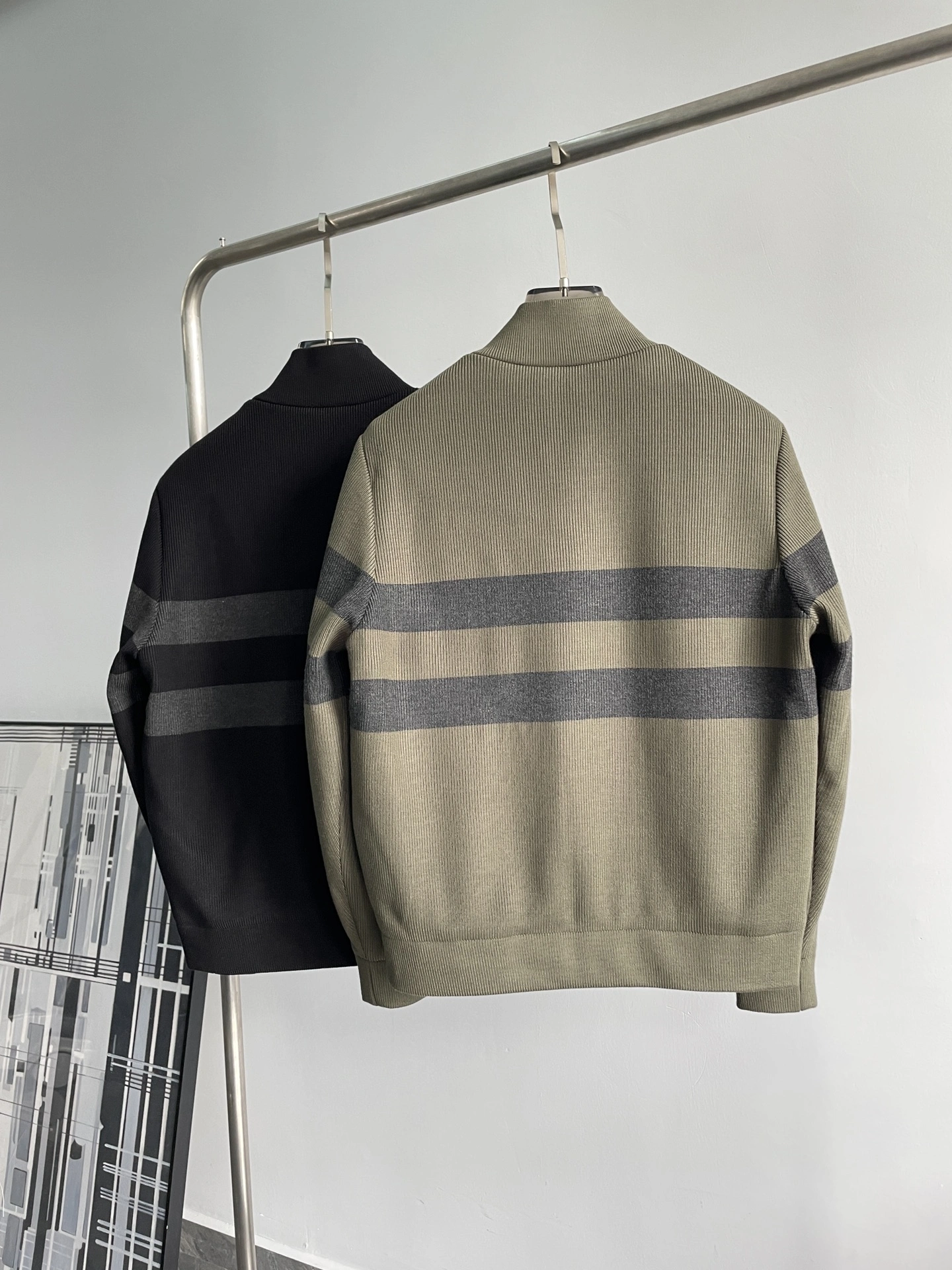 Low-cost Moncler Down Jackets