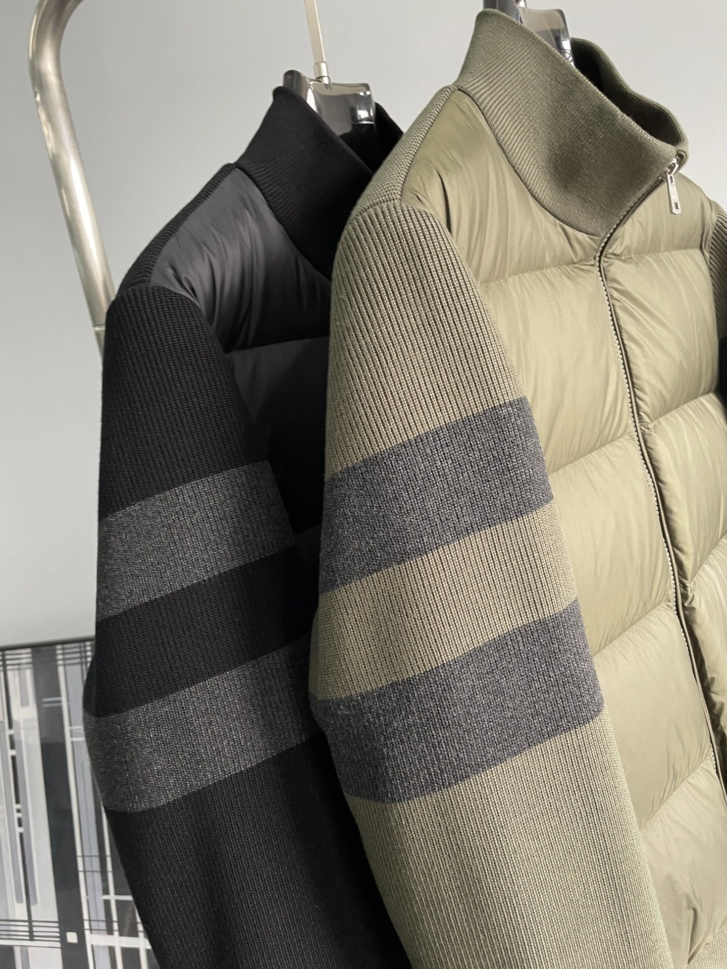 Low-cost Moncler Down Jackets