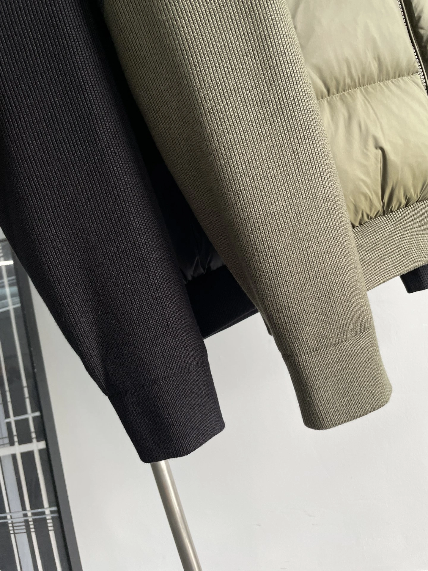 Low-cost Moncler Down Jackets