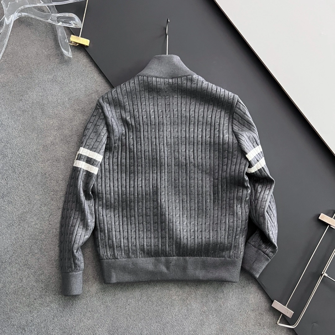 Exact replica Moncler Down Jackets
