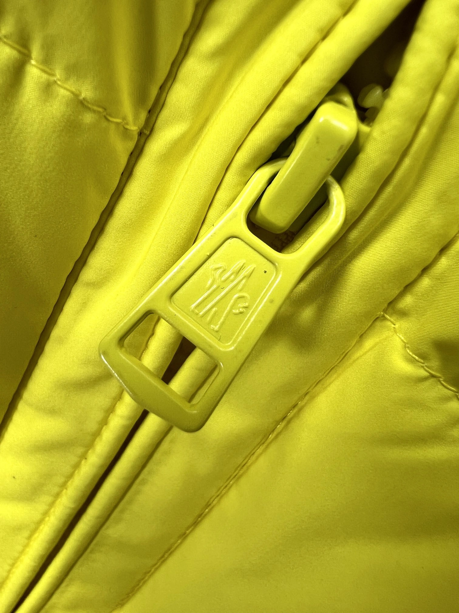 1:1 copy Moncler Down Jackets