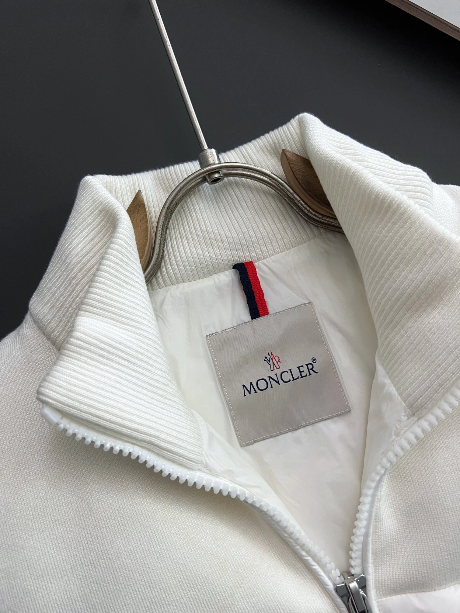1:1 copy Moncler Down Jackets