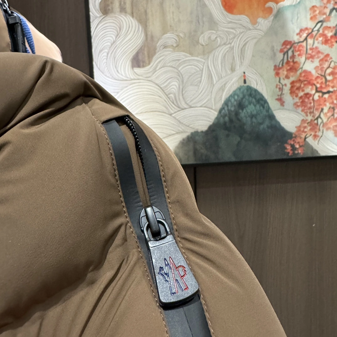 Cut-rate Moncler Down Jackets