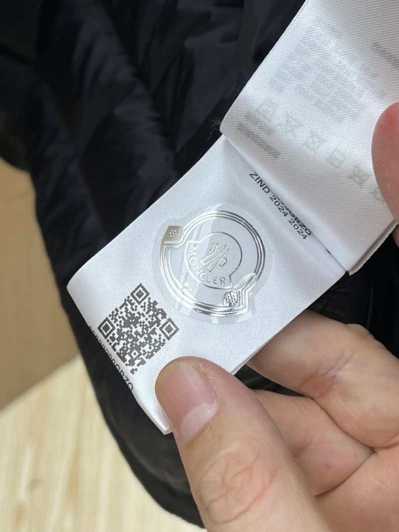 Inexpensive Moncler Down Jackets