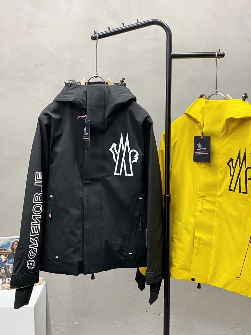 Accurate model Moncler Down Jackets