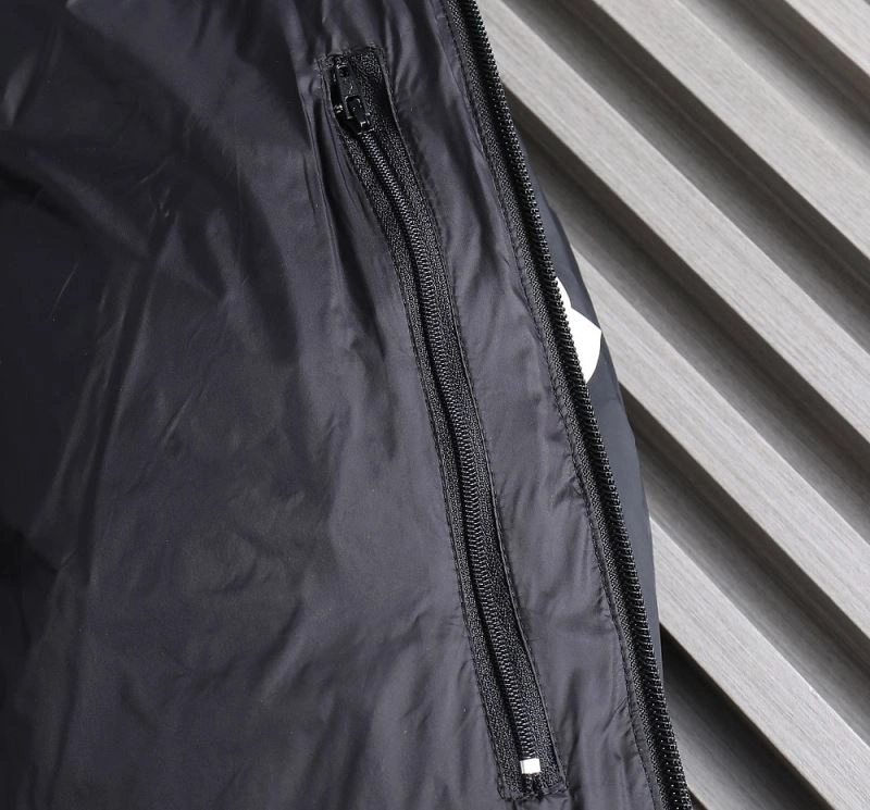Low-cost Moncler Down Jackets