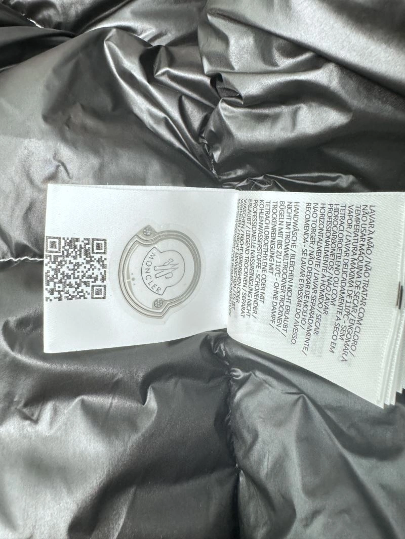 1:1 copy Moncler Down Jackets