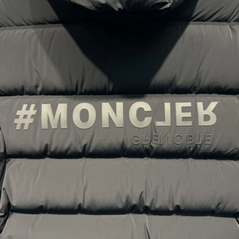 Low-cost Moncler Down Jackets