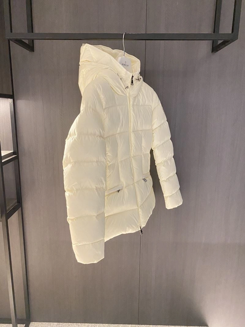 Accurate model Moncler Down Jackets