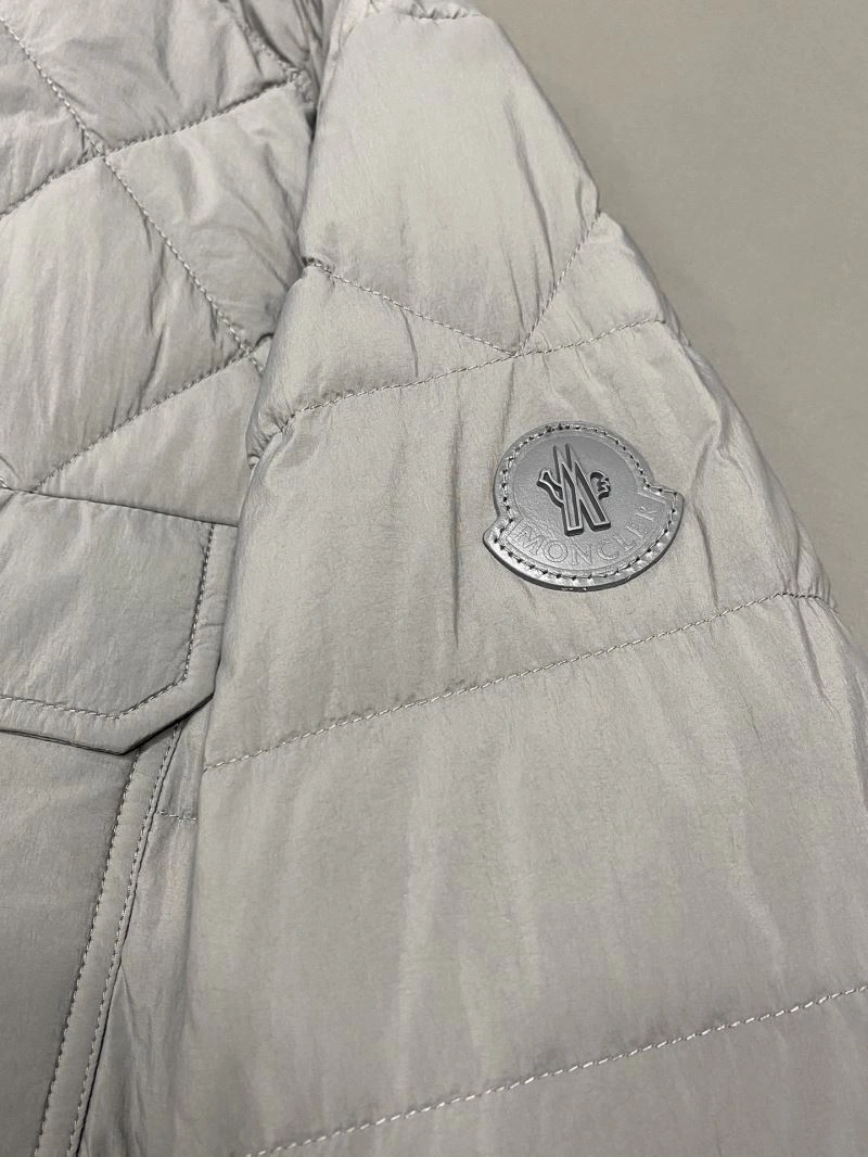 Accurate model Moncler Down Jackets