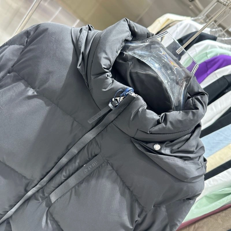 Accurate model Moncler Down Jackets