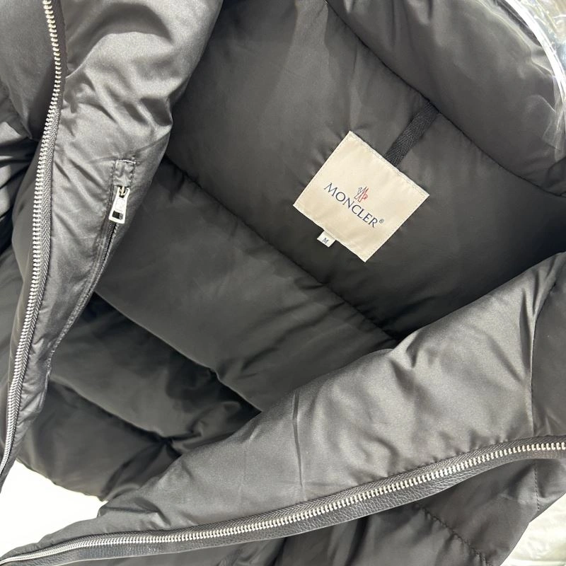 Accurate model Moncler Down Jackets