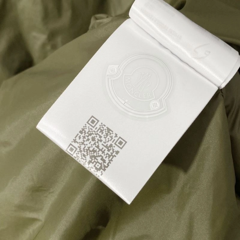 Inexpensive Moncler Down Jackets
