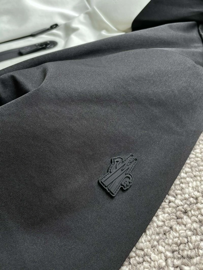 Low-cost Moncler Down Jackets