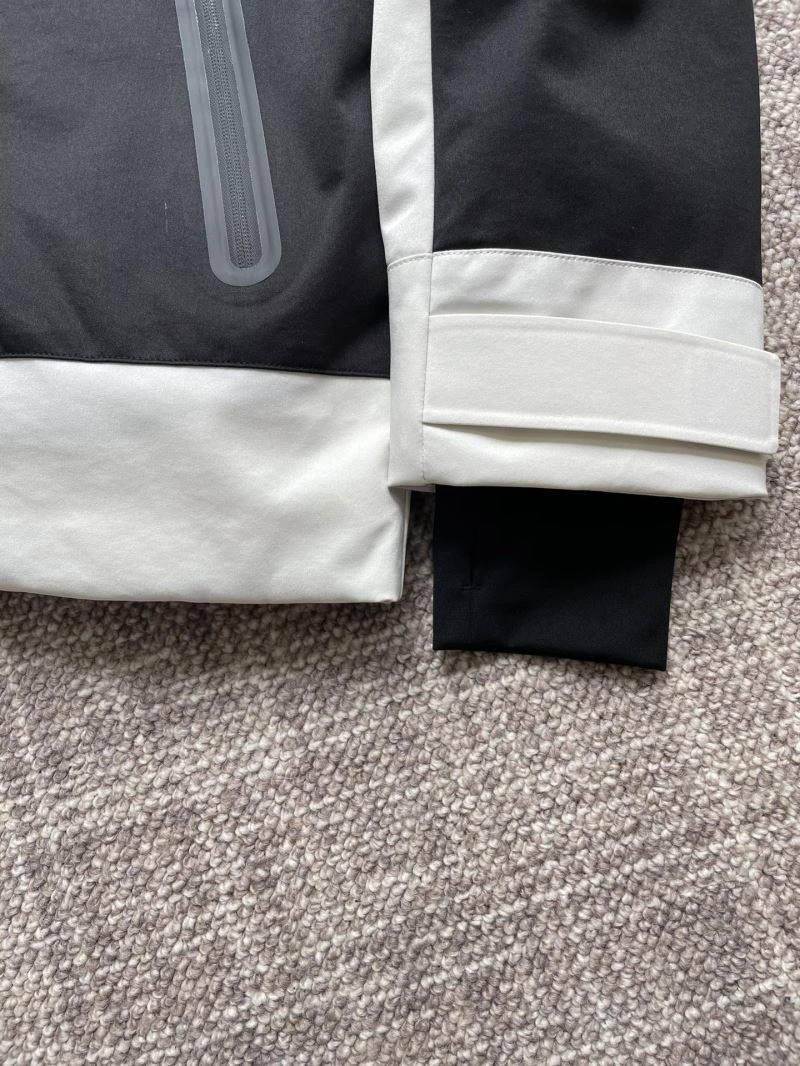 Low-cost Moncler Down Jackets