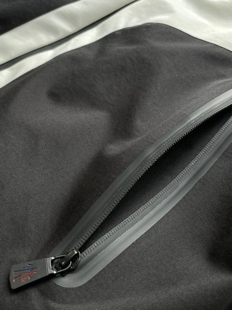 Low-cost Moncler Down Jackets