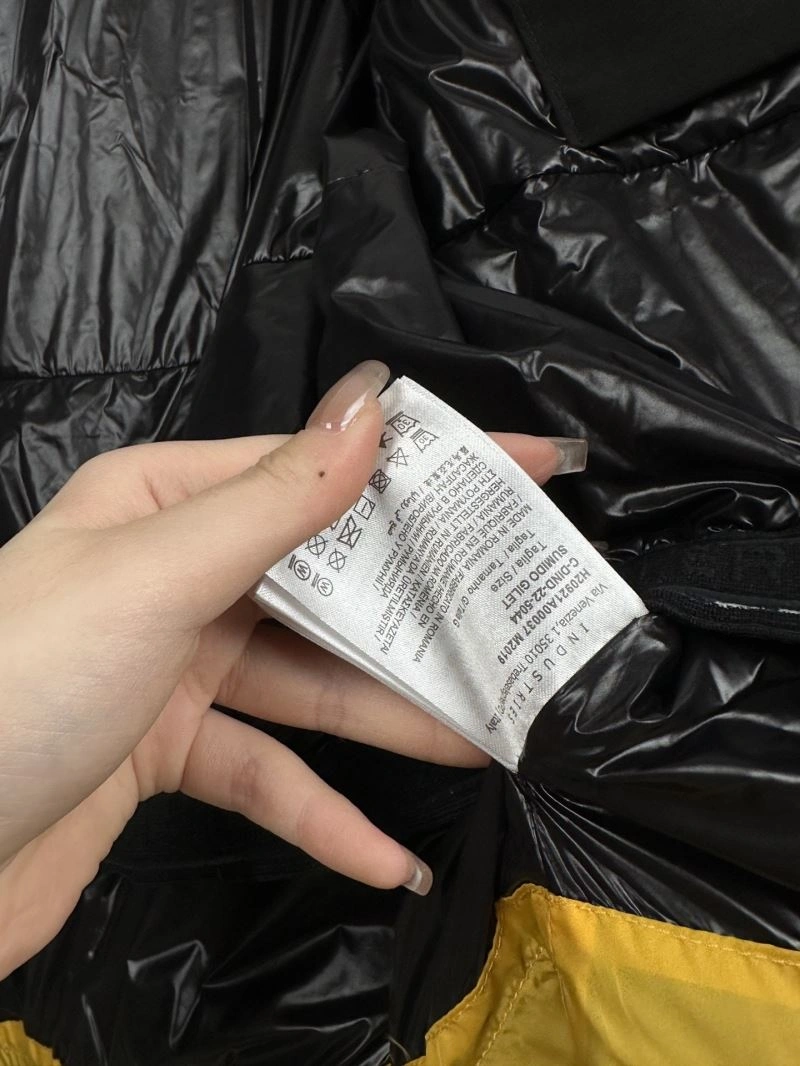 Low-cost Moncler Down Jackets