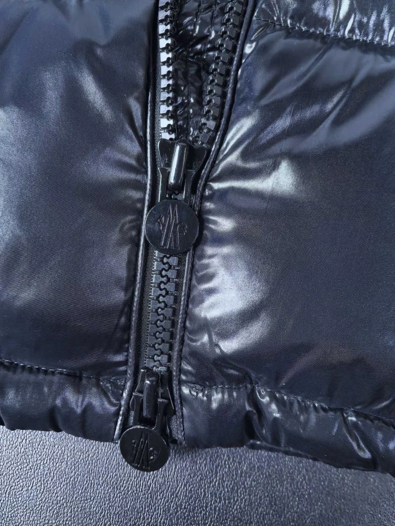 Accurate model Moncler Down Jackets