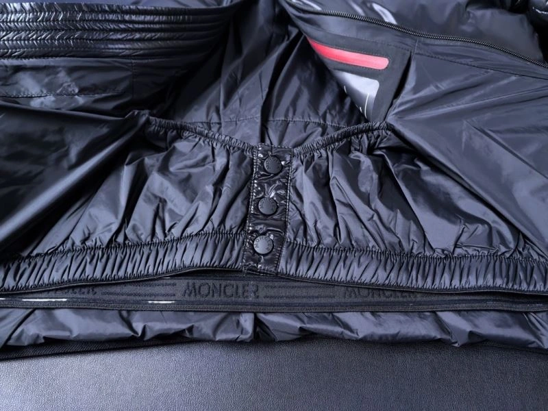 Accurate model Moncler Down Jackets