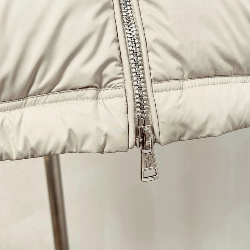 Low-cost Moncler Down Jackets