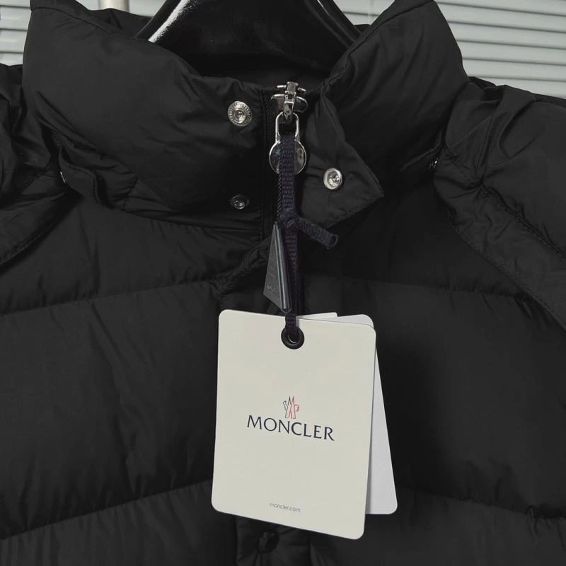 High accuracy Moncler Down Jackets