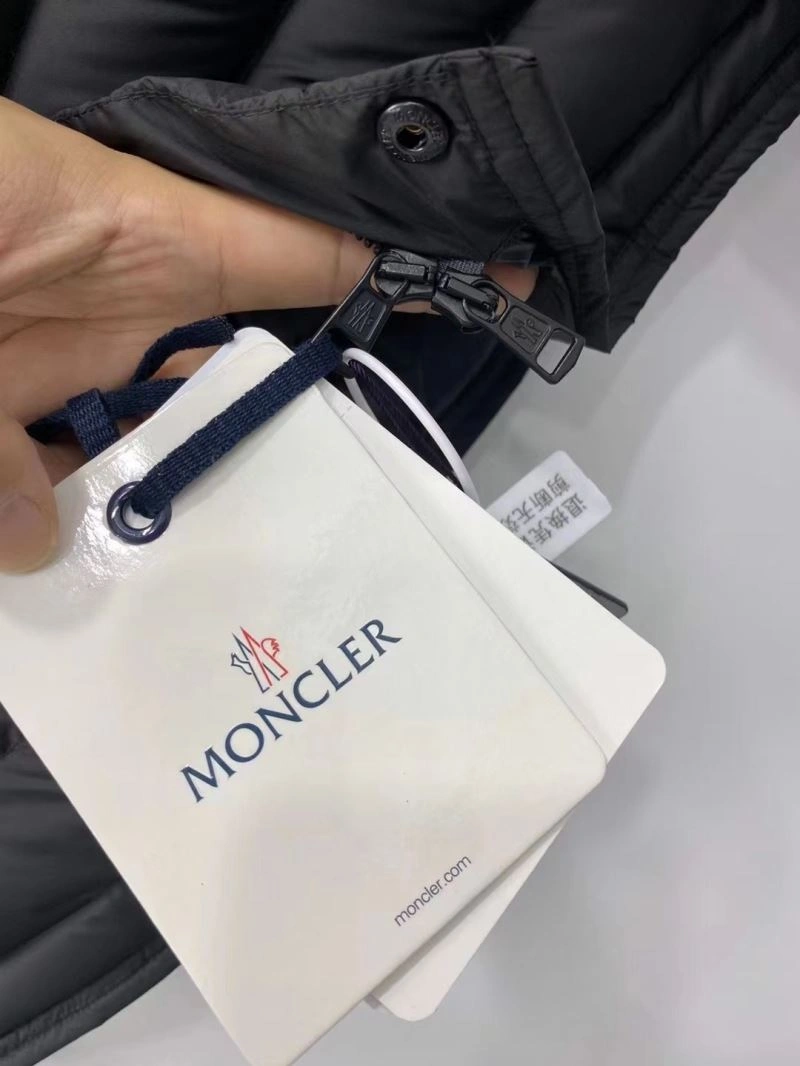 1:1 copy Moncler Down Jackets