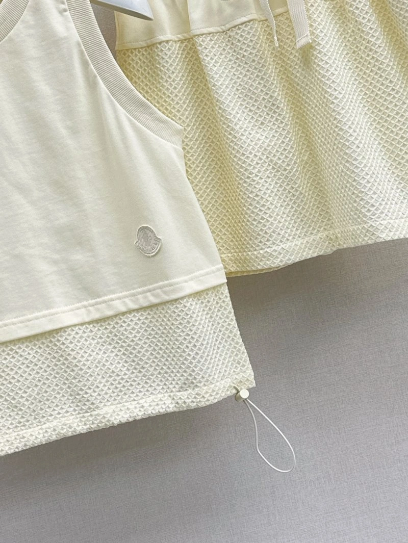 Economical Moncler Dress Suits