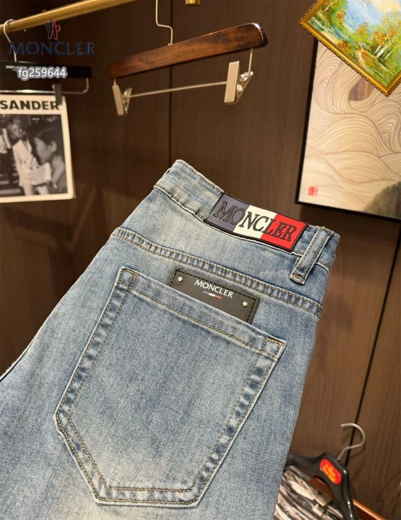 Moncler Jeans