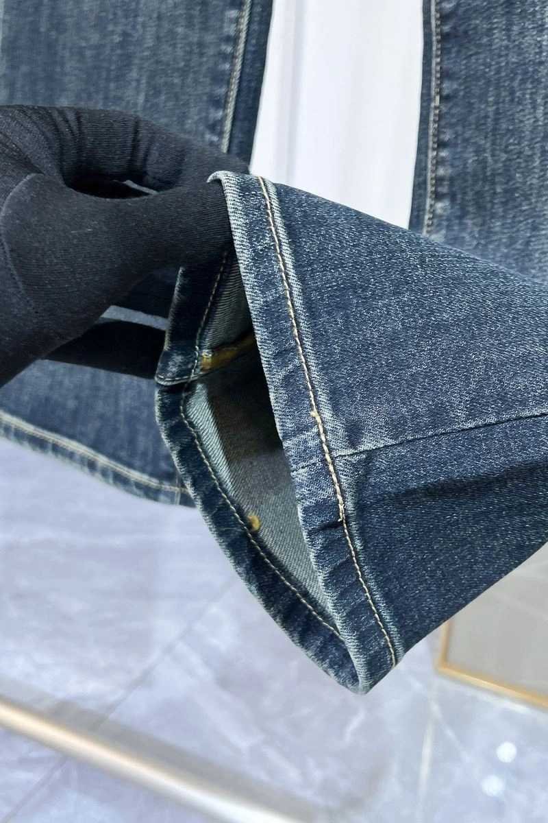 Accurate model Moncler Jeans