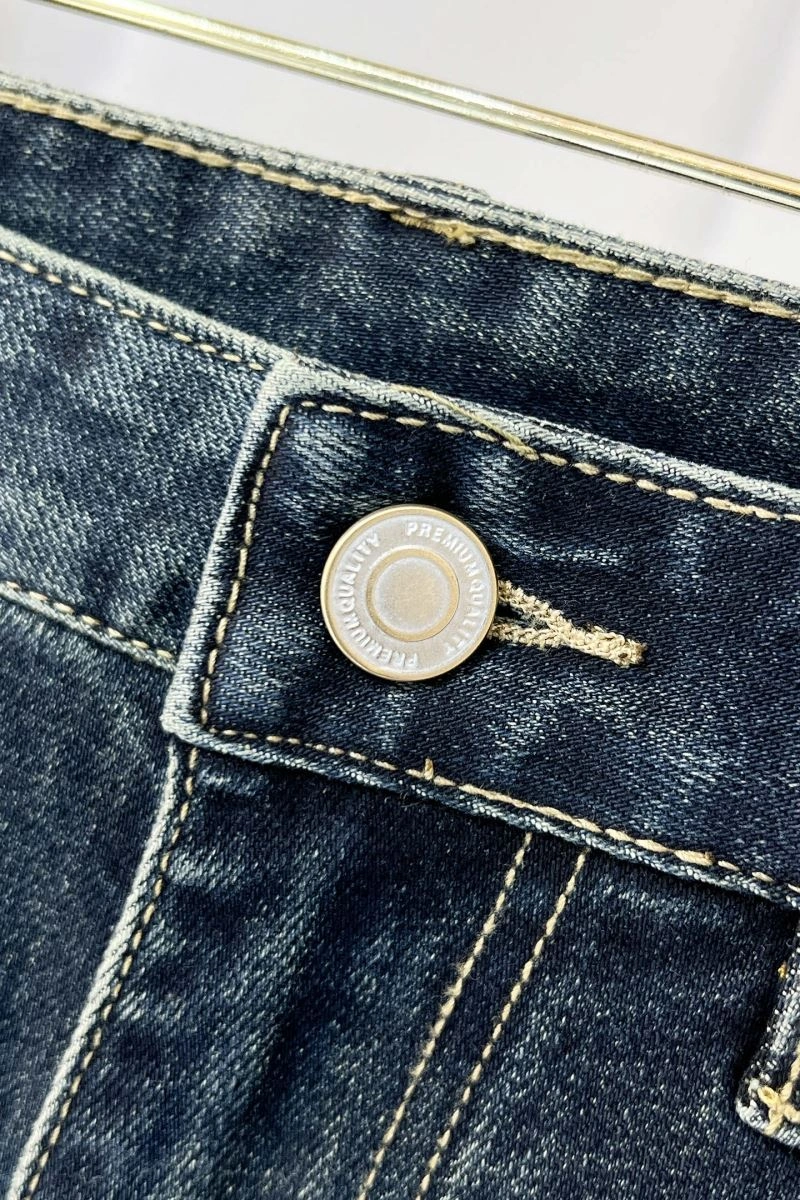 Accurate model Moncler Jeans