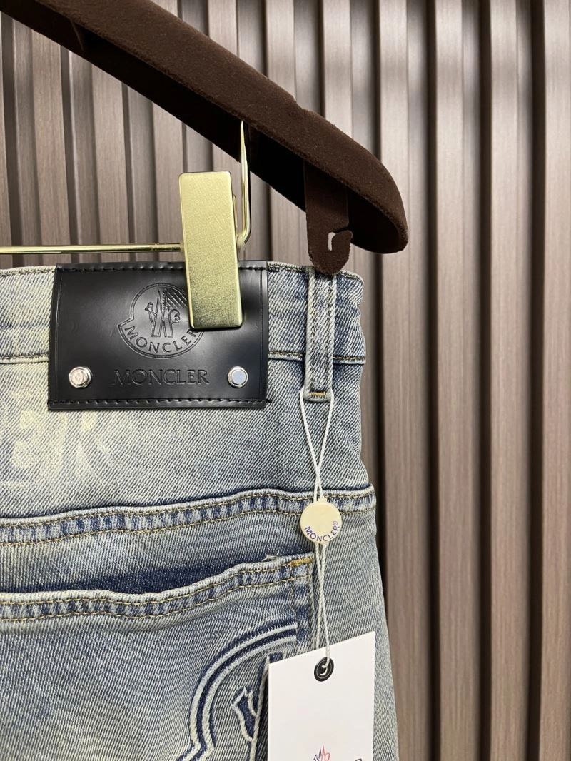 Accurate model Moncler Jeans