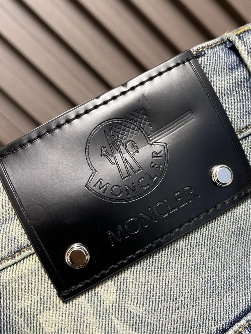 Accurate model Moncler Jeans