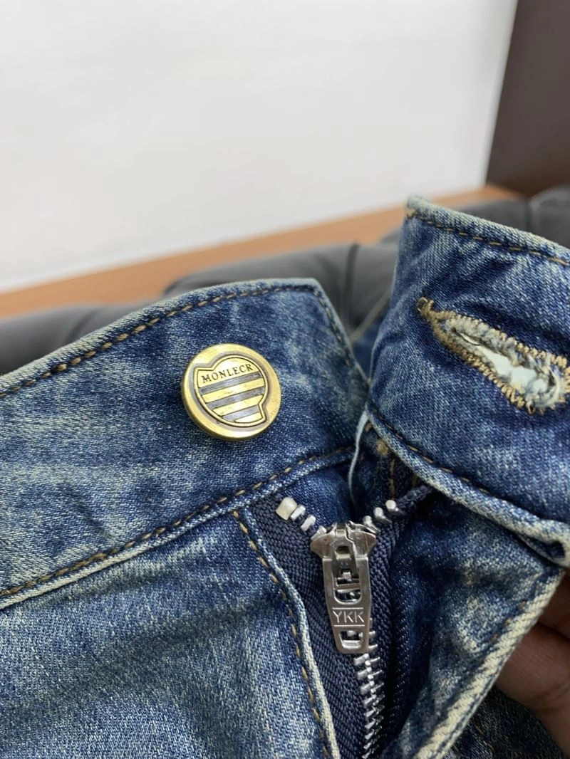 Low-cost Moncler Jeans