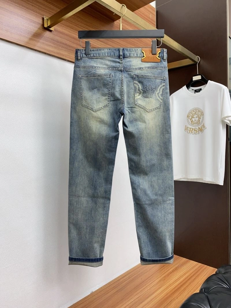Low-cost Moncler Jeans