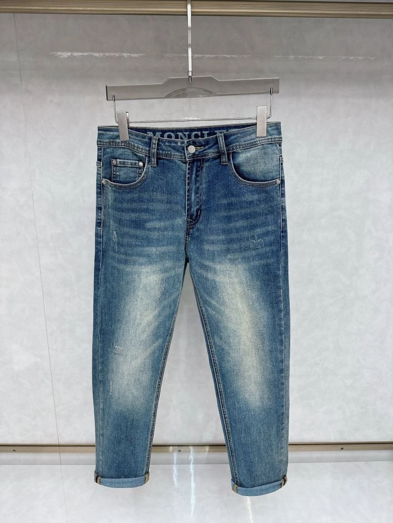Accurate model Moncler Jeans