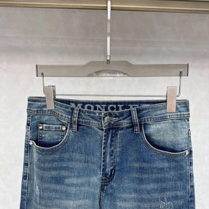 Accurate model Moncler Jeans
