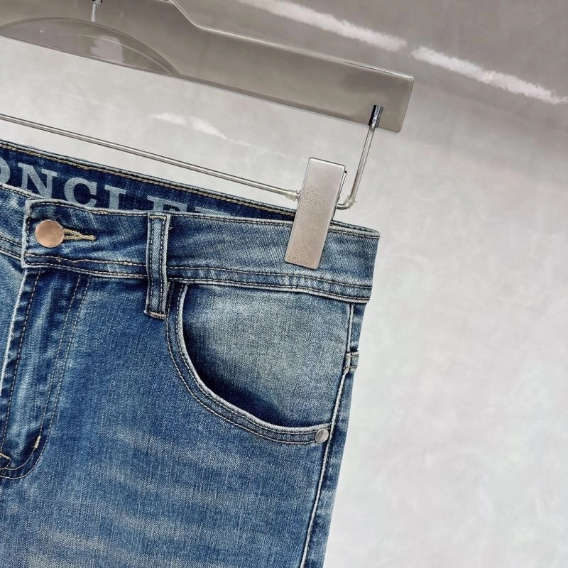 Accurate model Moncler Jeans