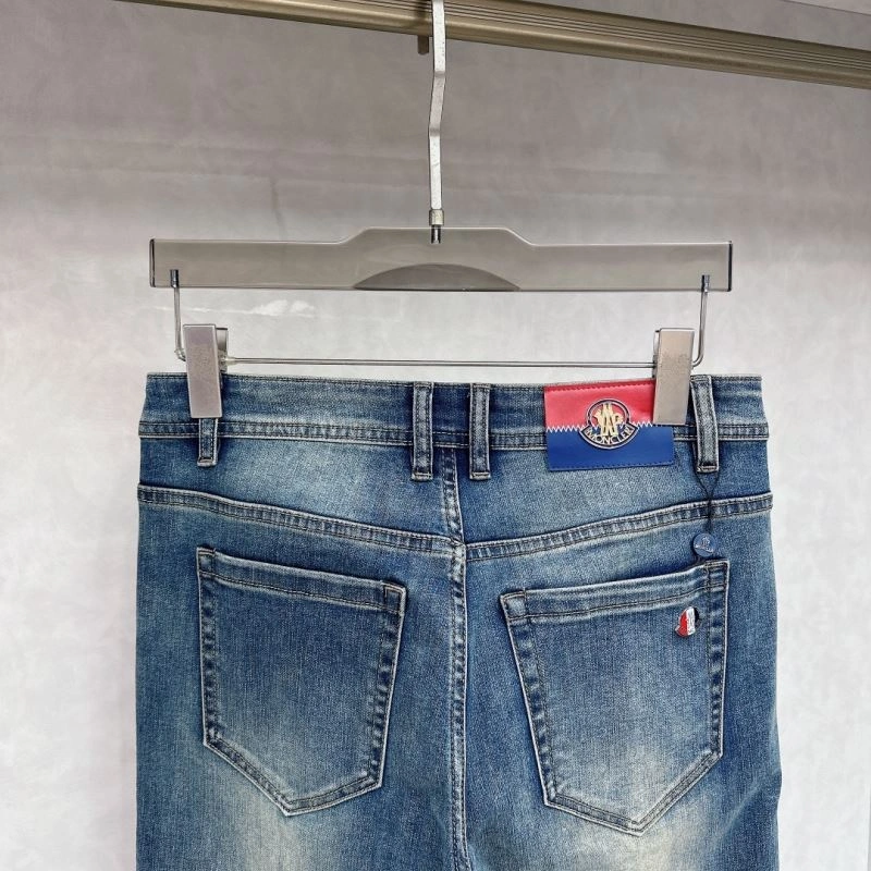 Accurate model Moncler Jeans