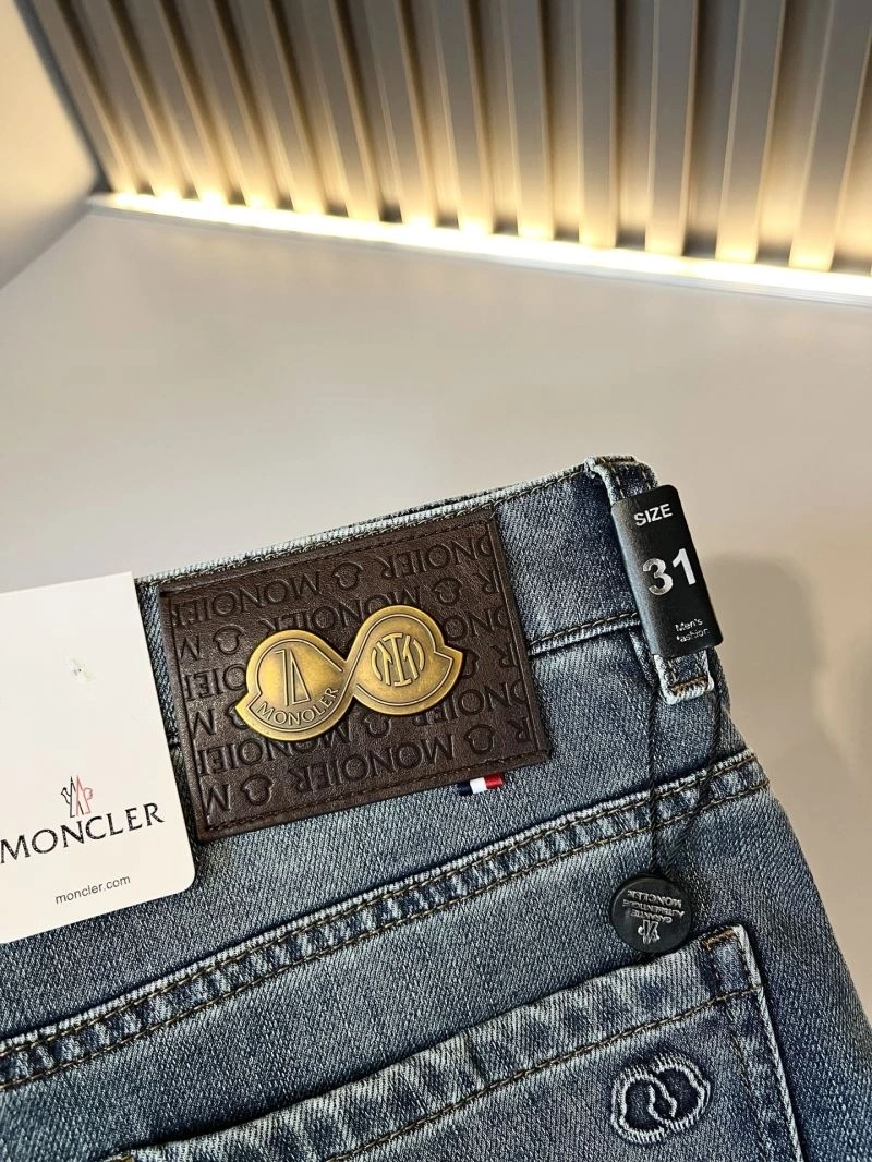 Low-cost Moncler Jeans